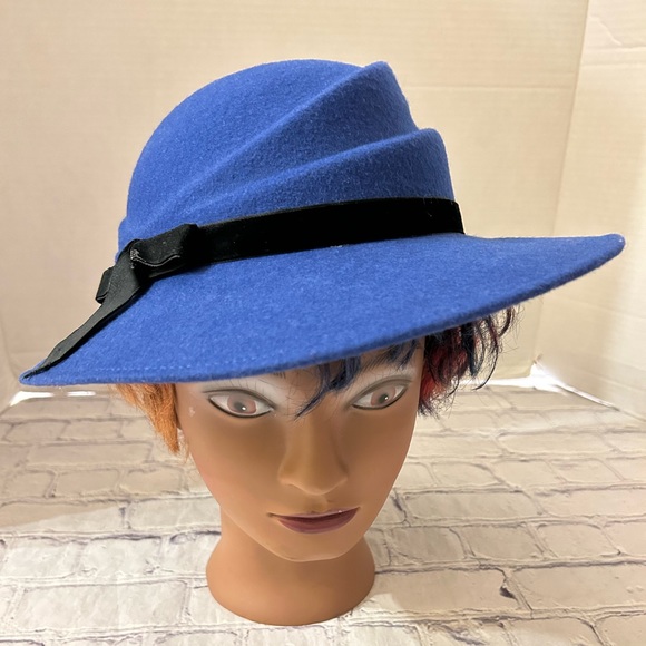 Vintage | Accessories | Vintage Wool Blue With Black Velvet Bow Band ...